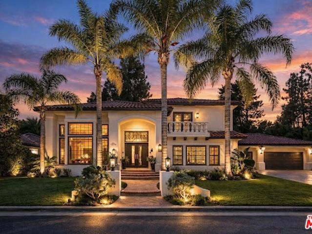 House with pool