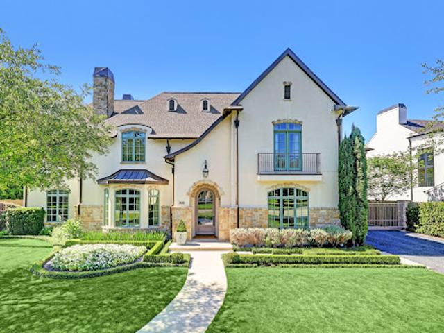 House with pool