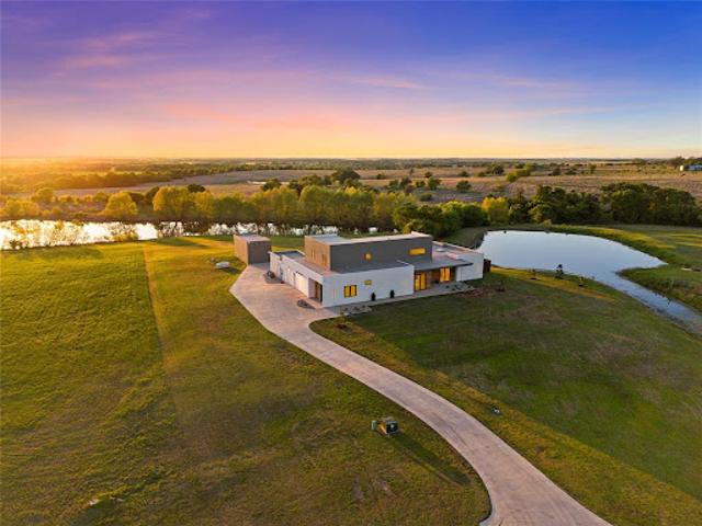 House with pool