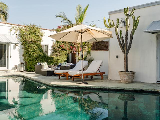 House with pool