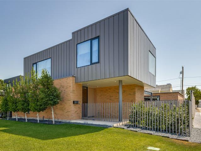 House with pool