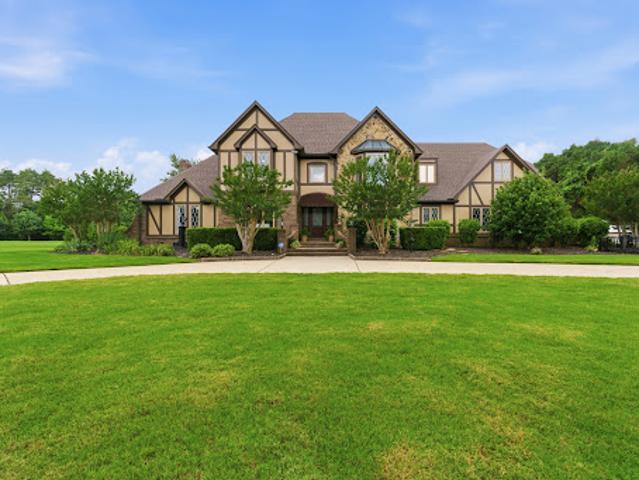 House with pool