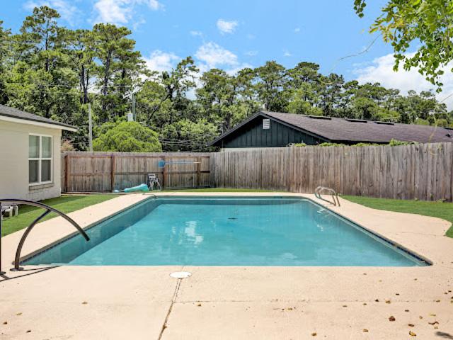 House with pool