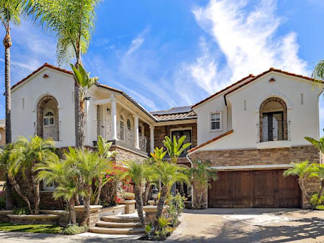 House with pool