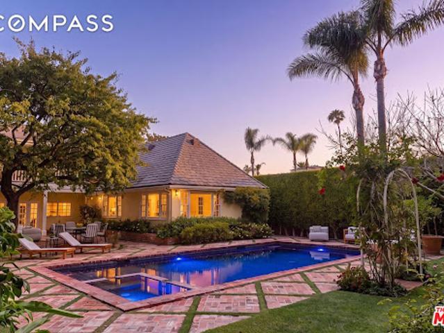 House with pool