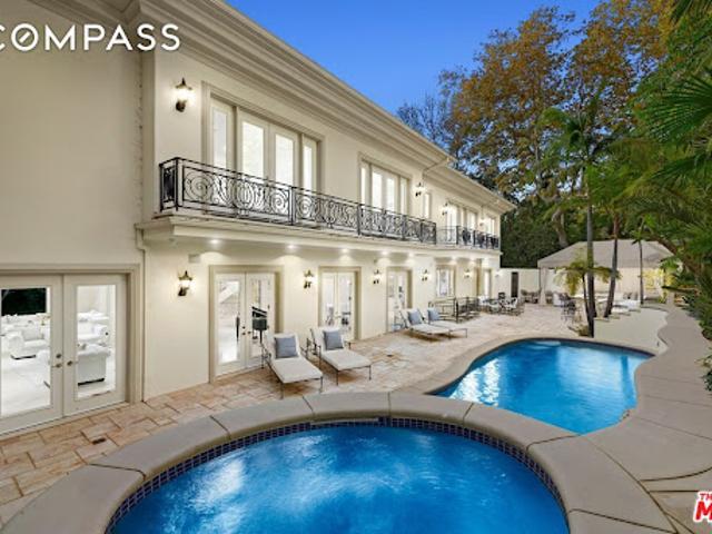 House with pool
