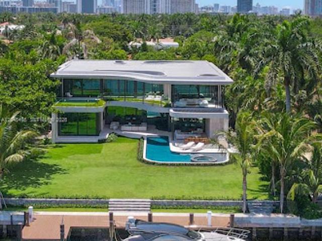 House with pool