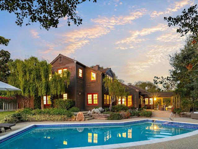 House with pool