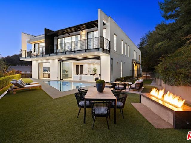 House with pool