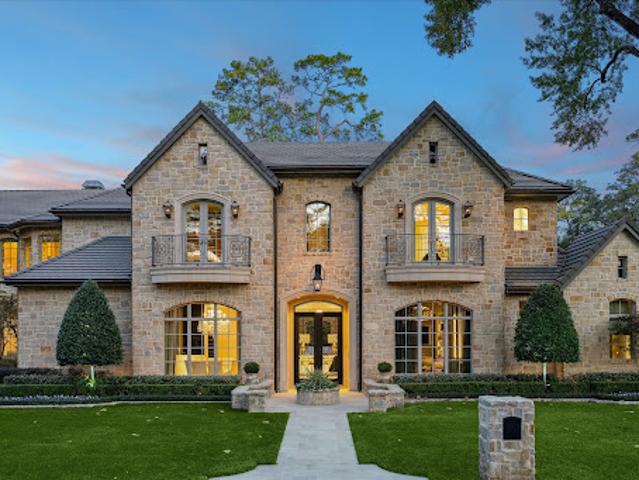House with pool
