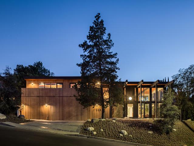 House with pool