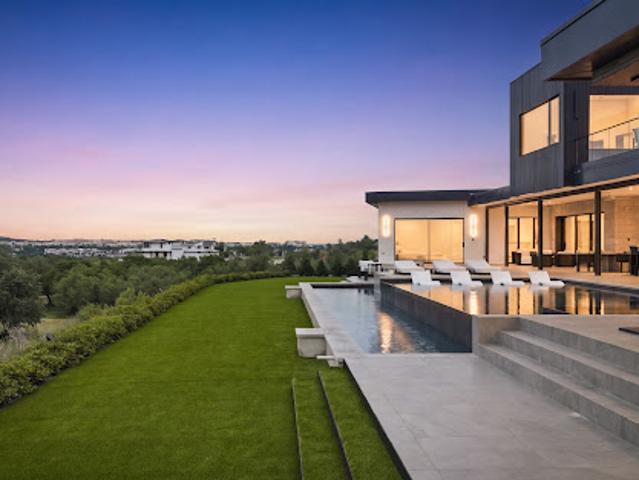 House with pool
