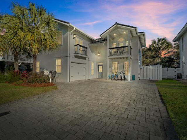 House with pool
