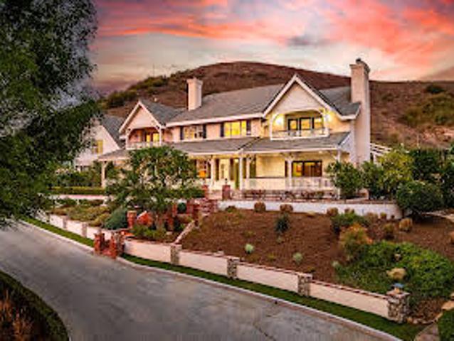 House with Pool