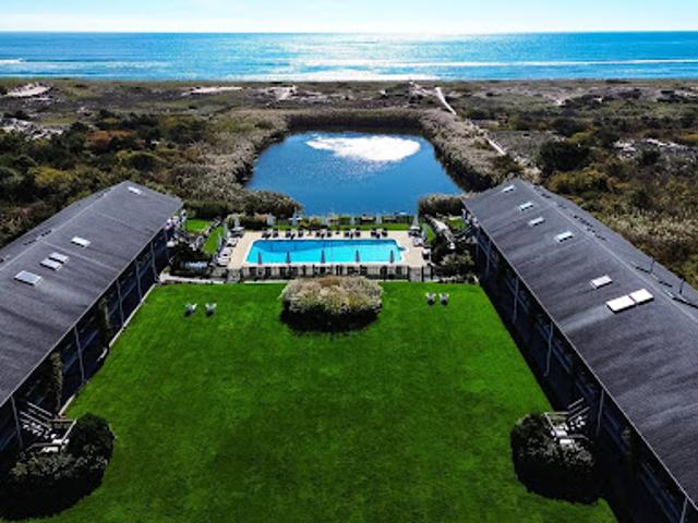 House with pool