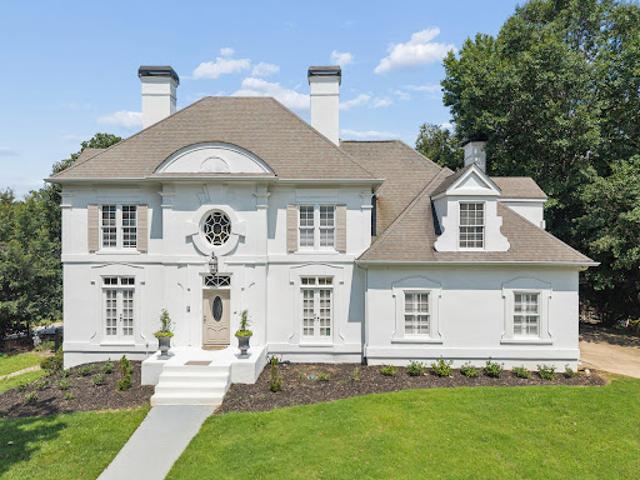 House with pool