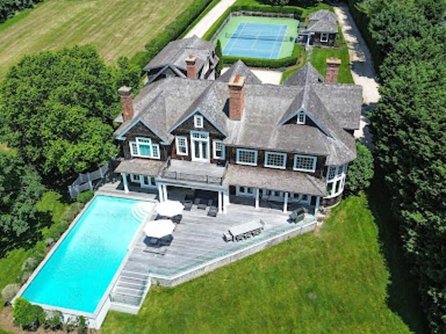 House with pool