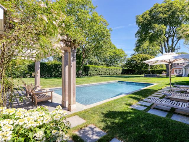 House with pool