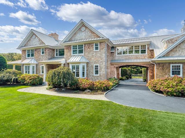 House with pool