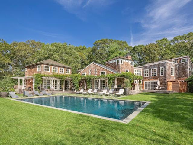 House with pool