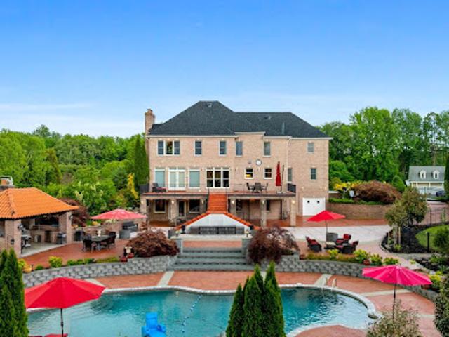 House with pool