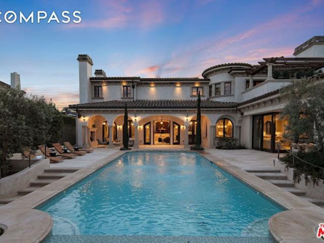 House with pool