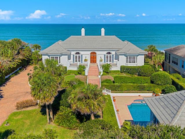 House with pool
