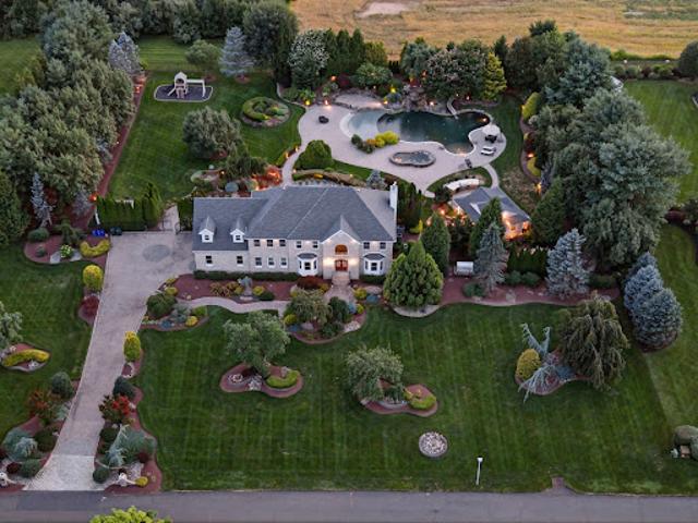 House with pool