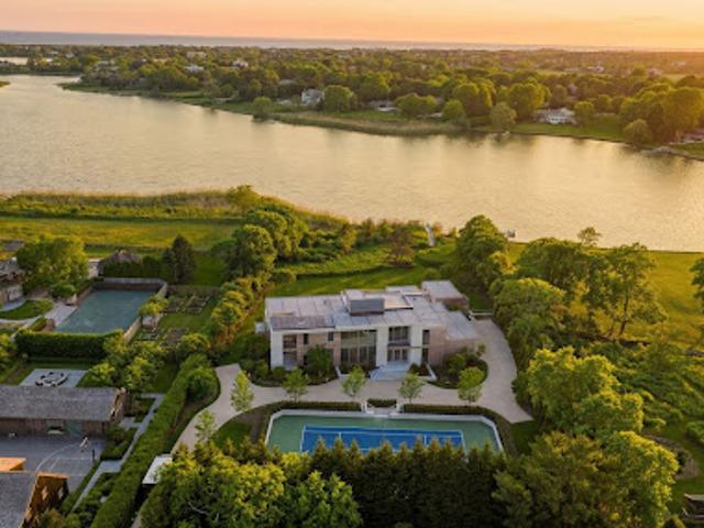 House with pool