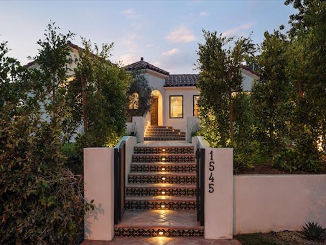 House with pool