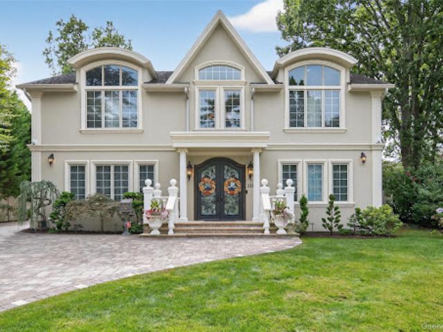 House with pool