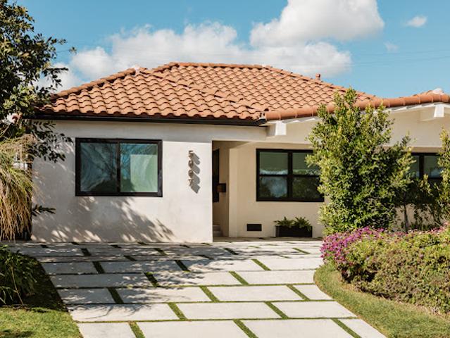 House with pool