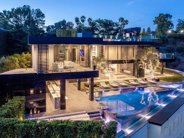 House with pool