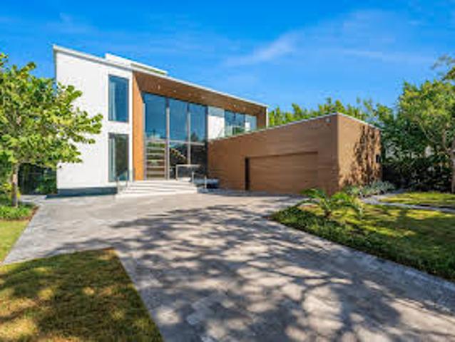 House with Pool