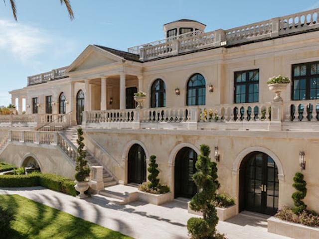 House with pool