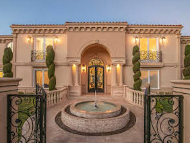 House with Pool