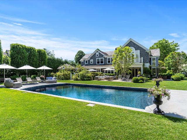 House with pool
