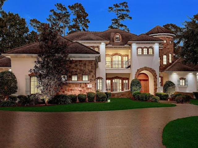 House with pool