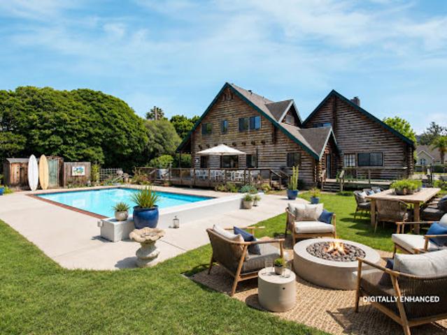 House with pool