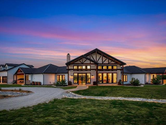 House with pool