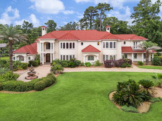 House with pool