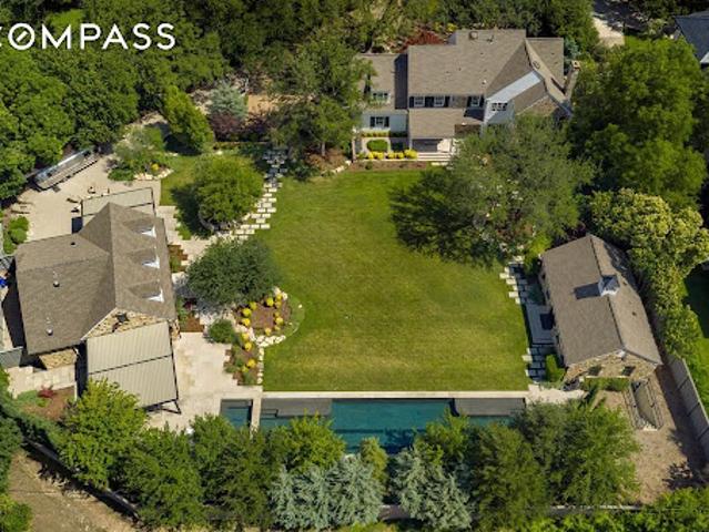 House with pool