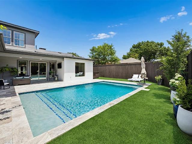 House with pool