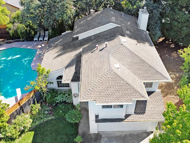 House with pool