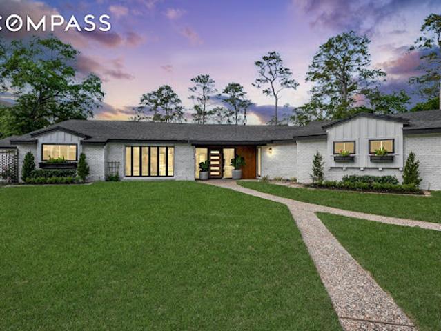 House with pool