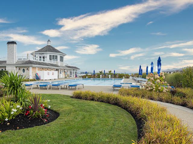 House with pool