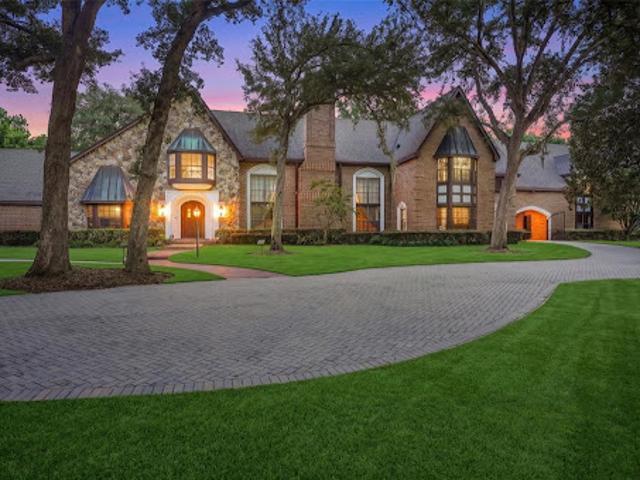House with pool