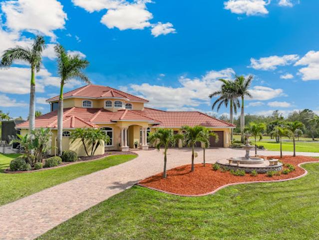 House with pool