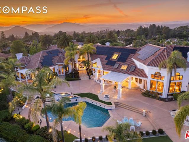 House with pool