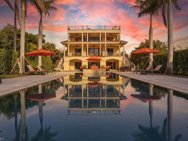 House with pool